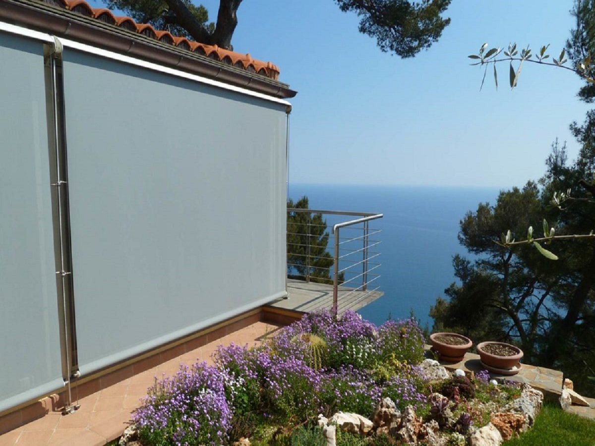 Tende da sole a rullo per esterni,motorizzate,per balcone,su misura