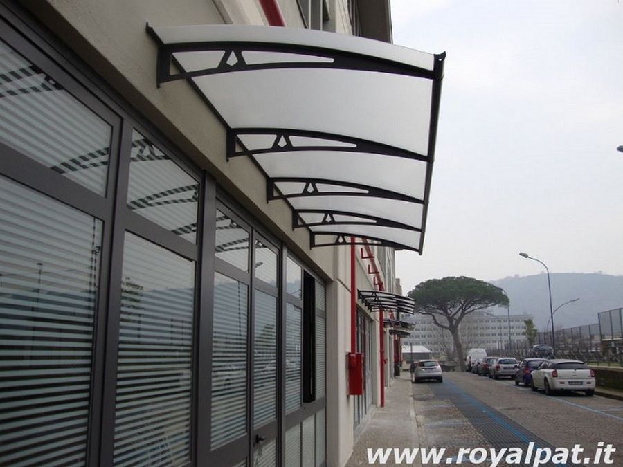 Pensiline in policarbonato-pensiline alluminio e policarbonato