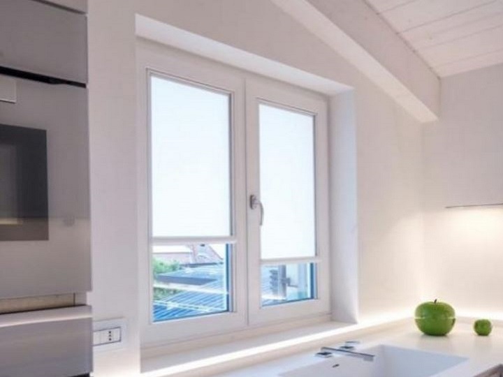 TENDE A RULLO PER INTERNI: TENDE A RULLO PER FINESTRE