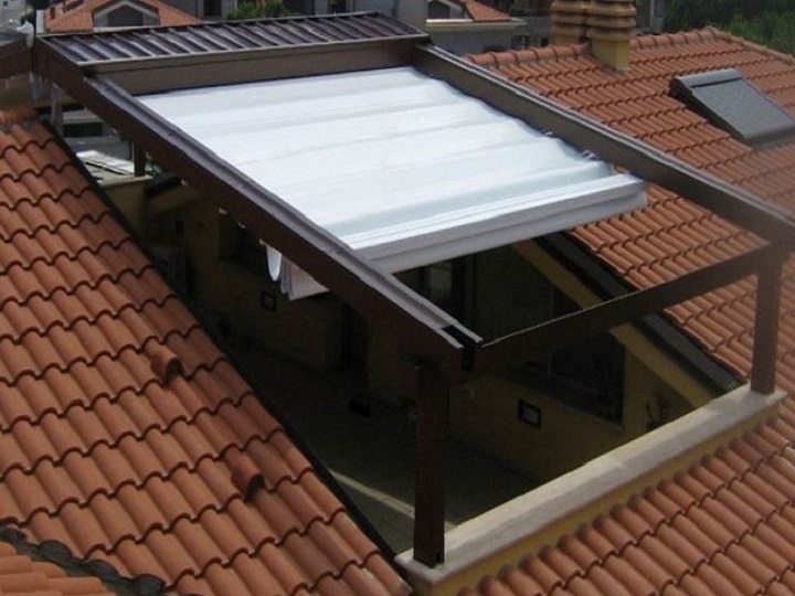 Tettoie per terrazzi in policarbonato,vetro,alluminio,legno,ferro,pvc